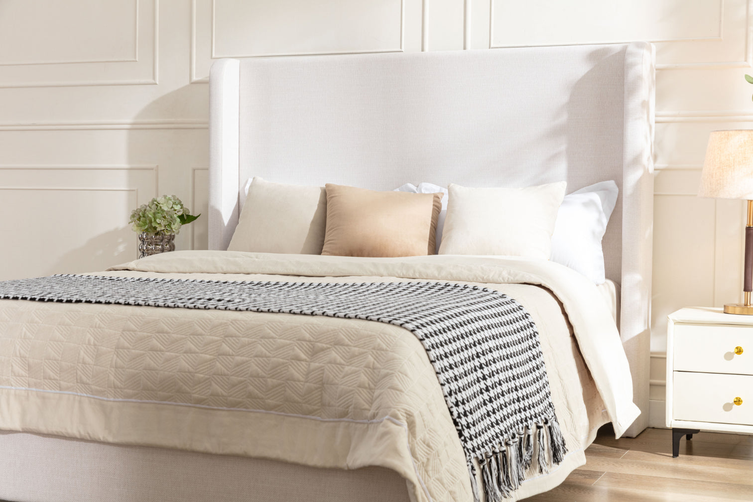 Hayden Upholstered Wingback Bed – Pier 1