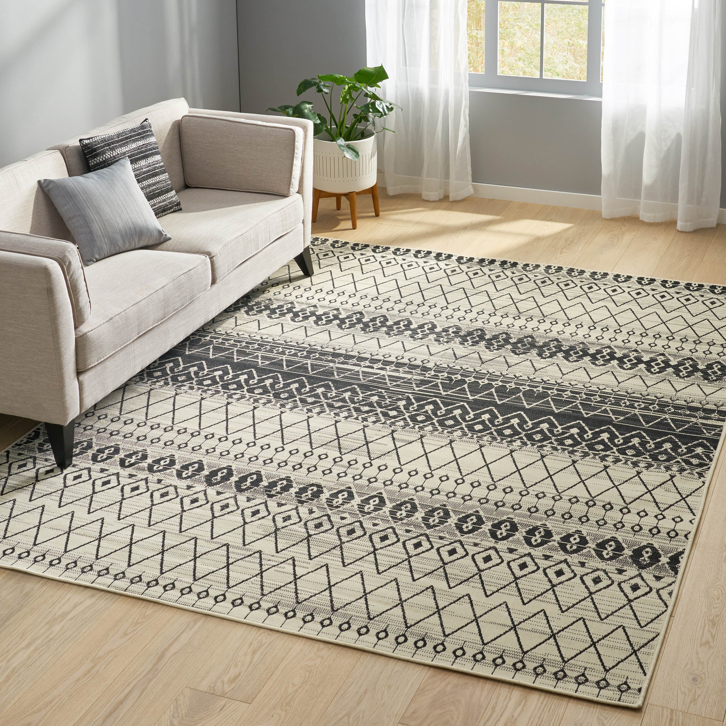 94" Outdoor Polypropylene Rug - Pier 1