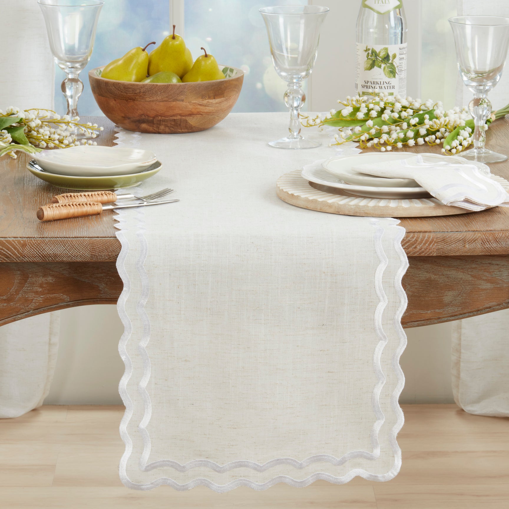 Scalloped Border Table Runner – Pier 1