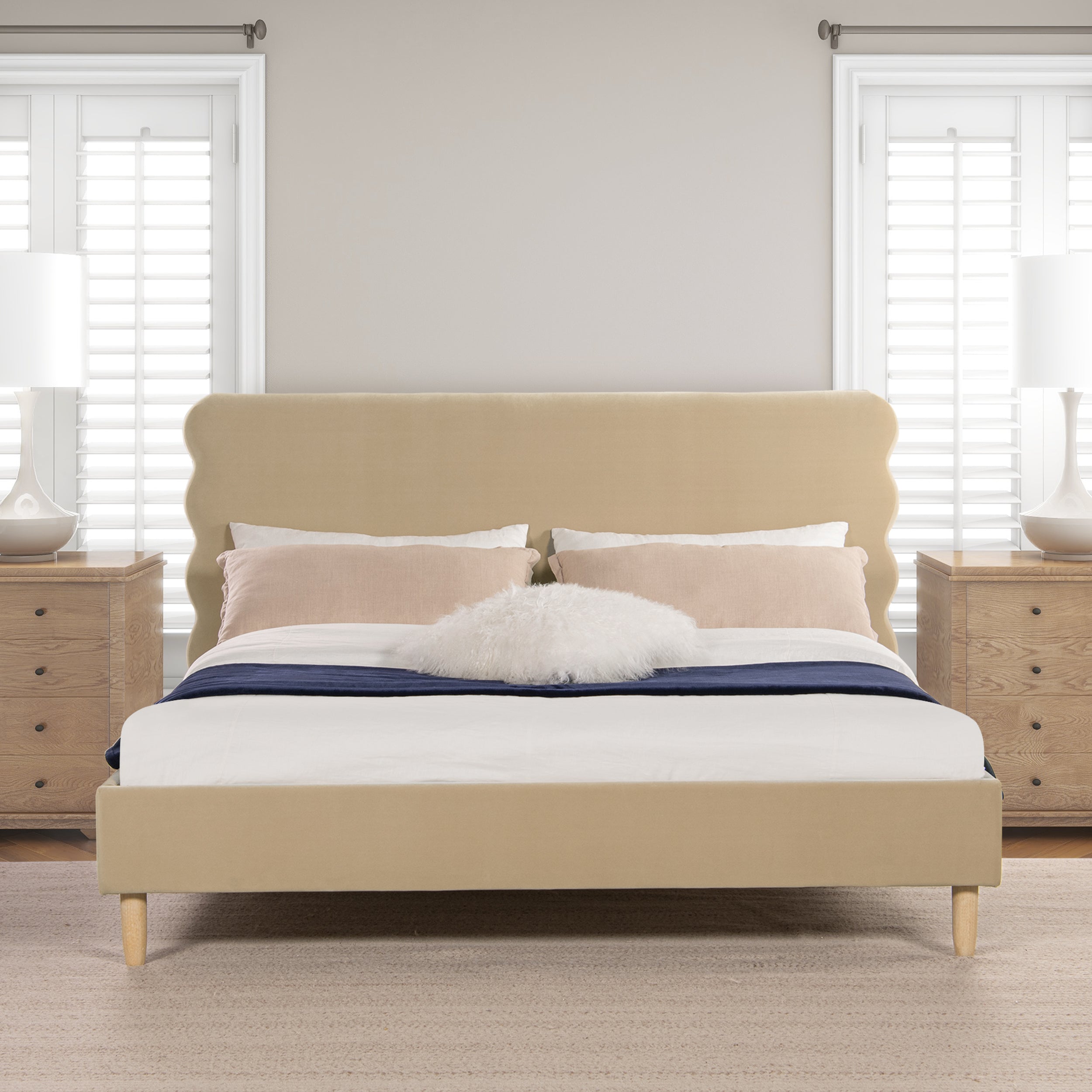 Essencee Upholstered Platform Bed with Wavy Headboard and Wood Legs ...