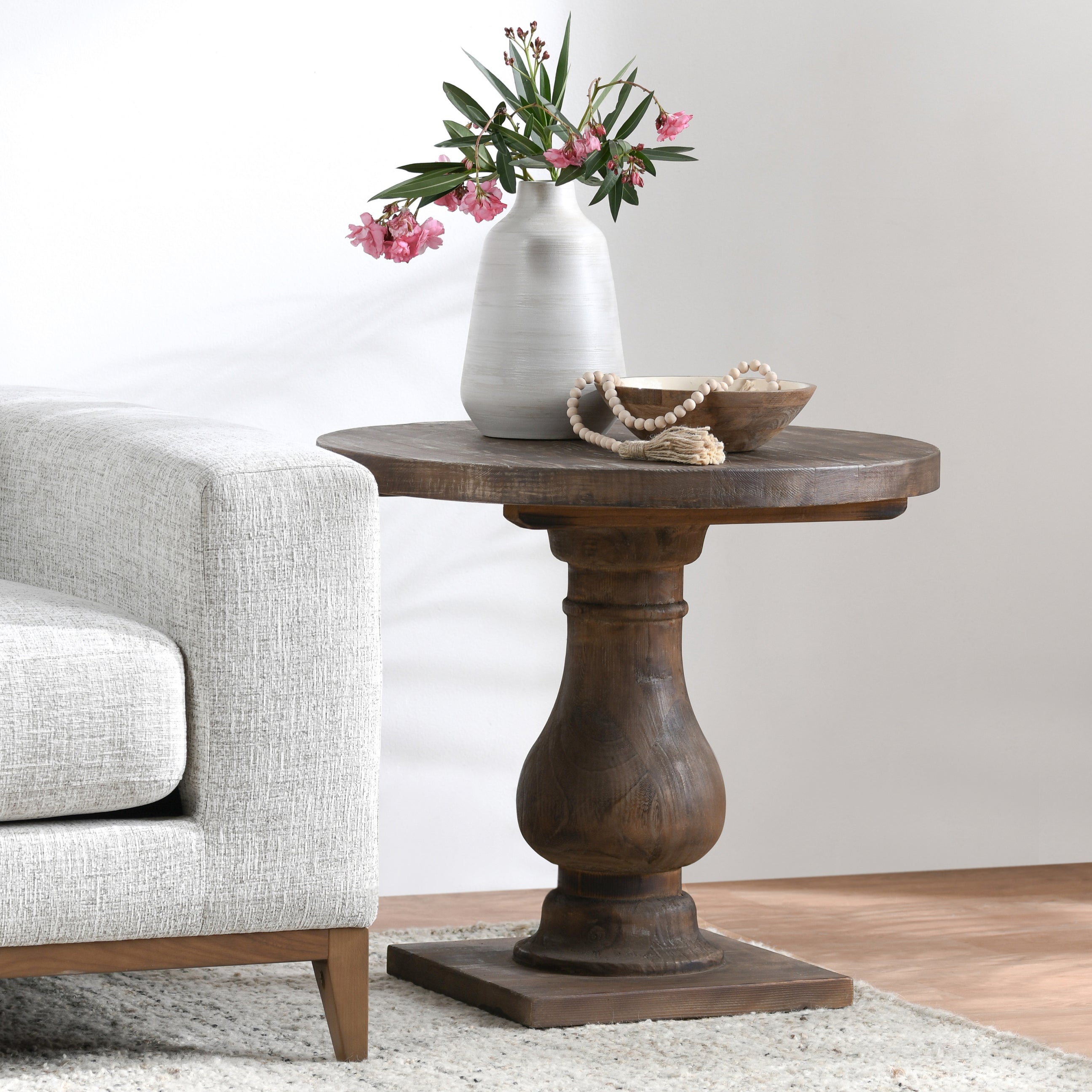 Biltmore Round End Table – Pier 1
