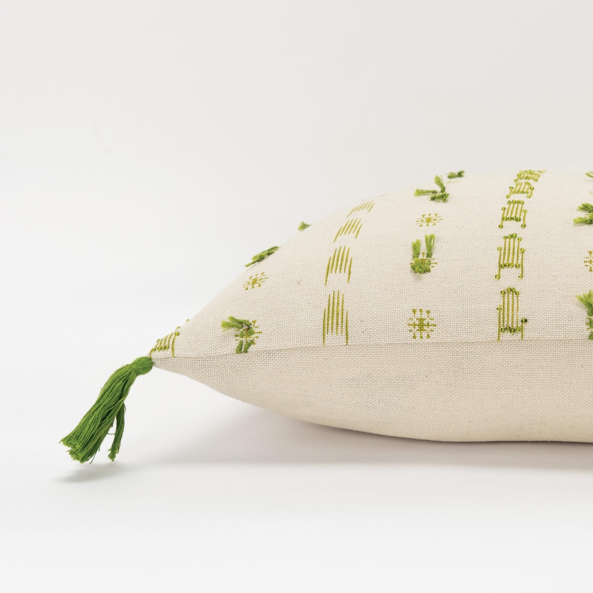 Geometric Print Knife Edge 100% Cotton Poly Filled Decorative Throw ...