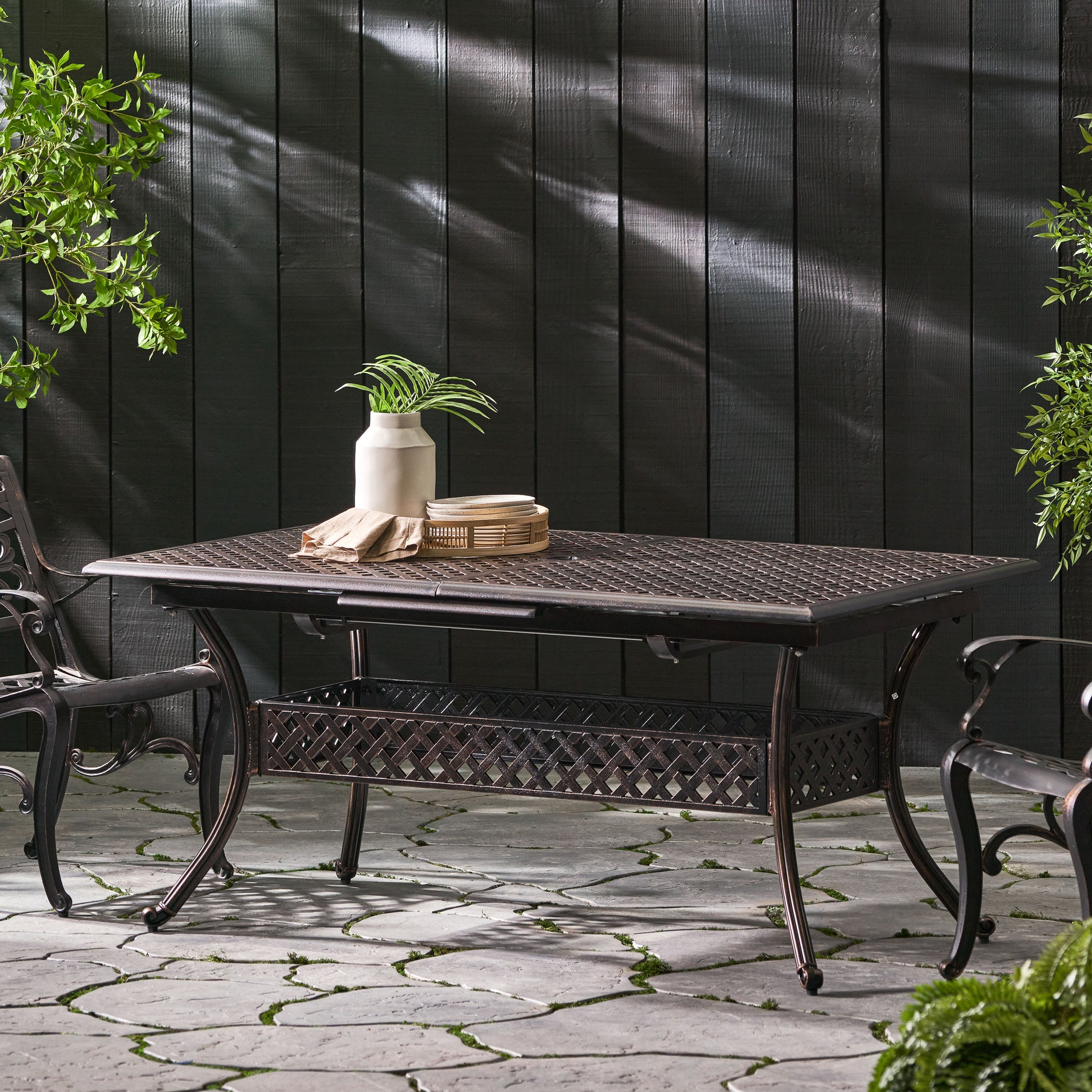 Outdoor Expandable Dining Table – Pier 1